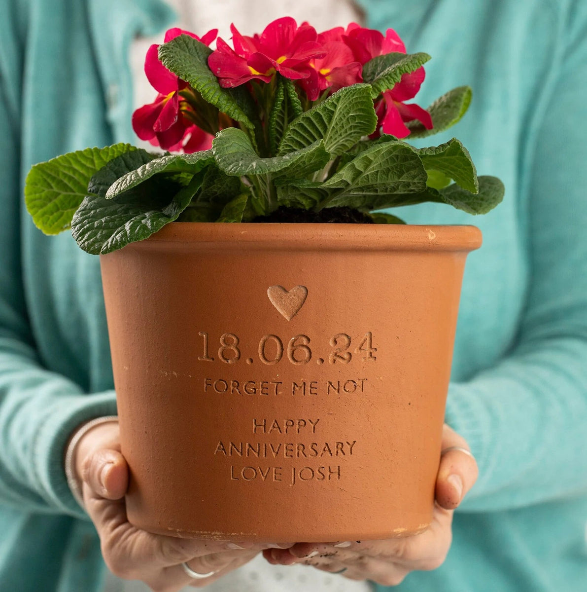 Personalised Forget Me Not Plant Pot - Special memorial gift to ...